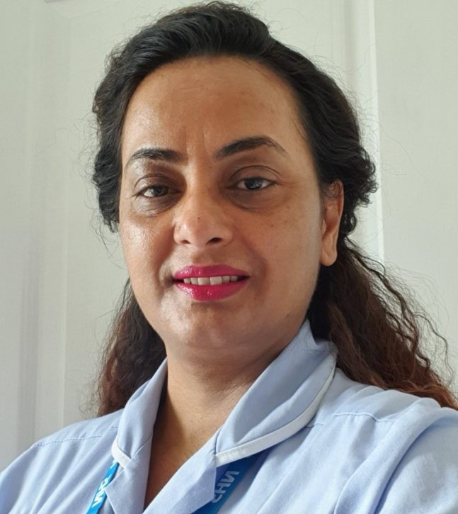 जातीय विभेदमा दलित नर्सको मनोभाव | We Nepali, UK NEPAL NEWS